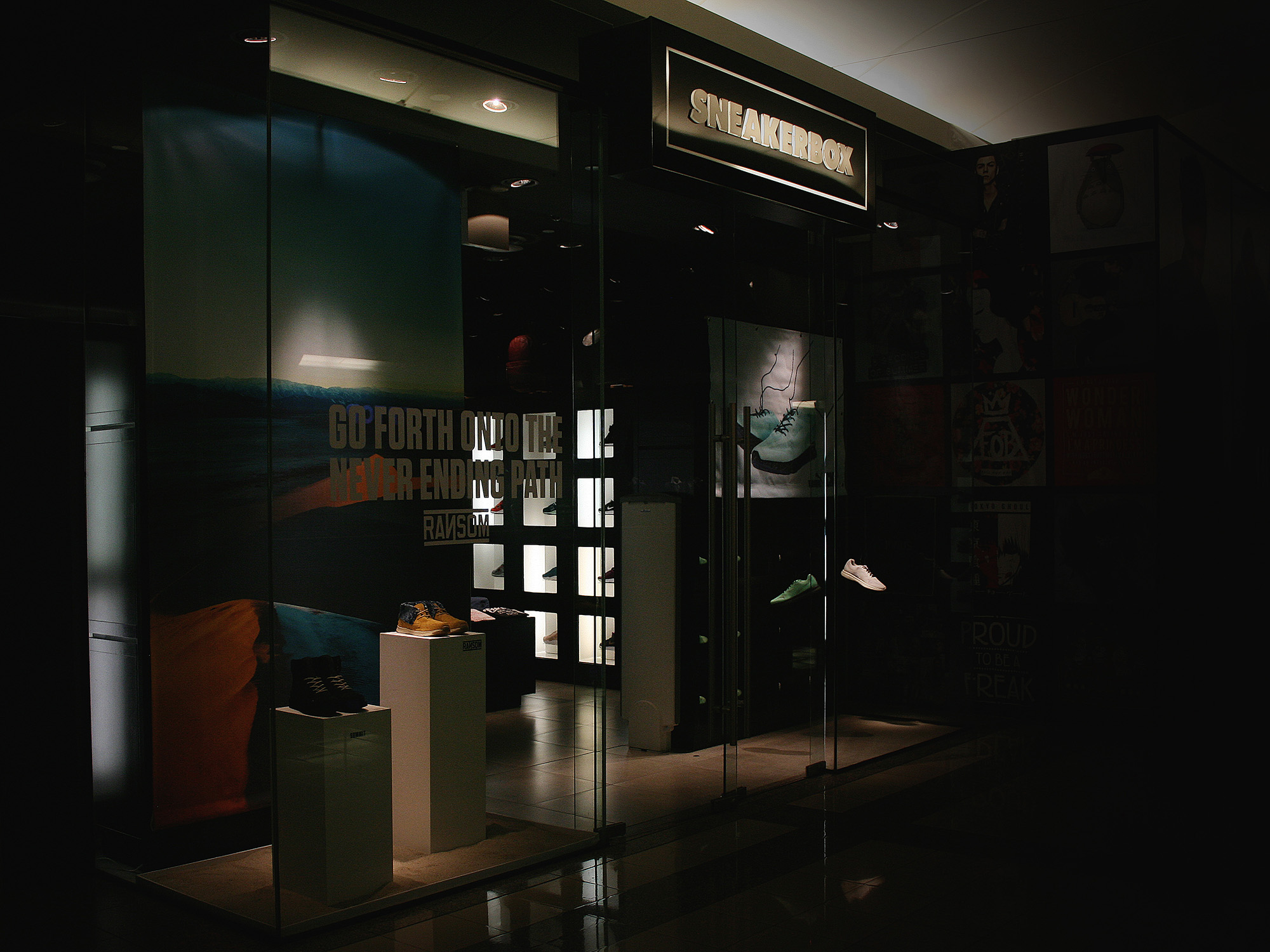 ID_sneakerbox metro – DCYT Architecture