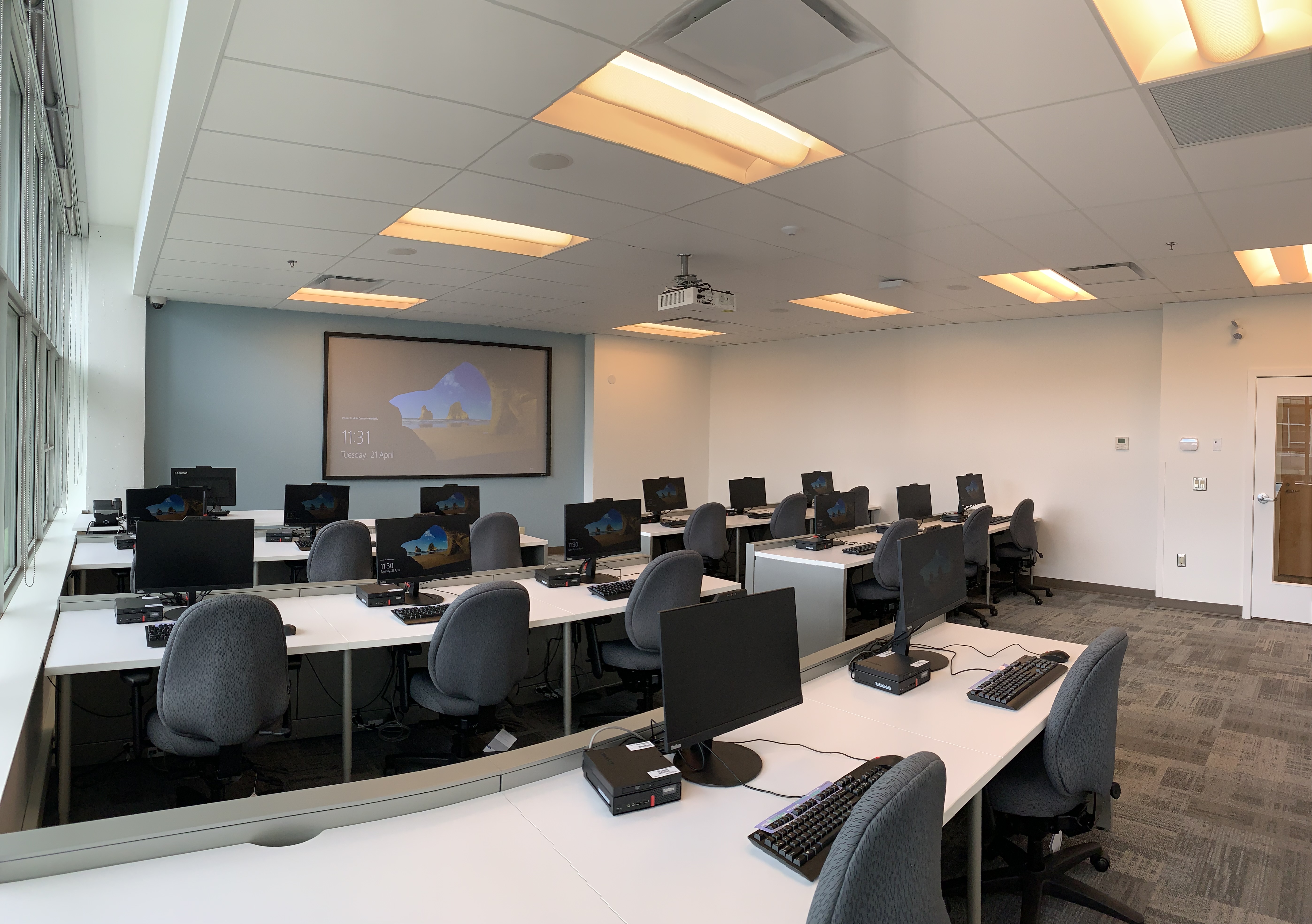 Regional Computer Training Space – DCYT Architecture